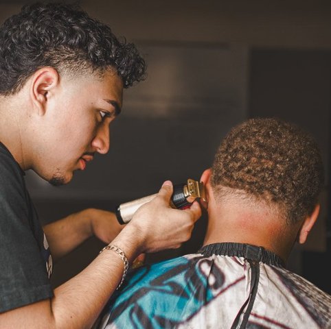 Cut above: Aspiring barber is not afraid ‘to shoot my shot’ - Manteca ...