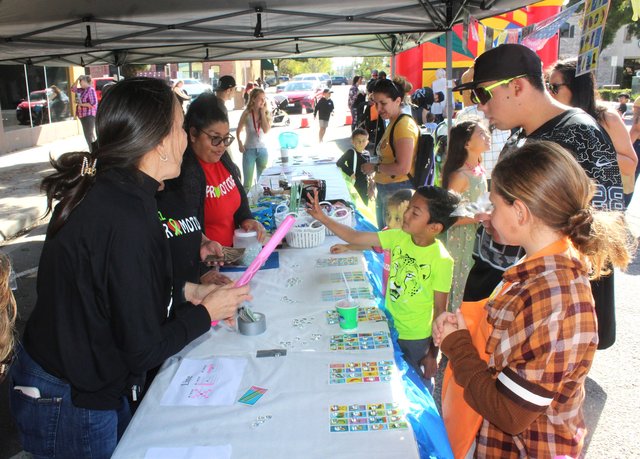 Chamber’s Fall Festival Draws Receptive Crowd - Oakdale Leader