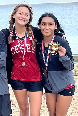Runners Luna, Stahl motivate each other - Ceres Courier