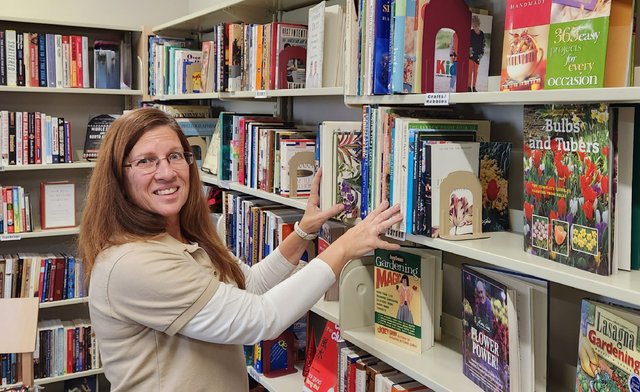 Friends of Turlock Library Bookstore thriving in new space - Turlock ...