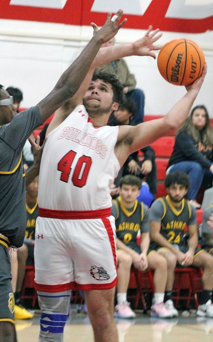 Bulldogs edge Beyer, Lathrop in basketball - Ceres Courier