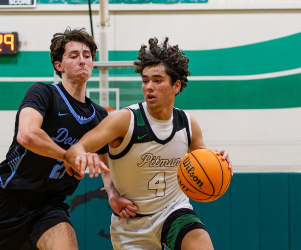 PREP ROUNDUP: Coyotes boys basketball appear in tournament final ...