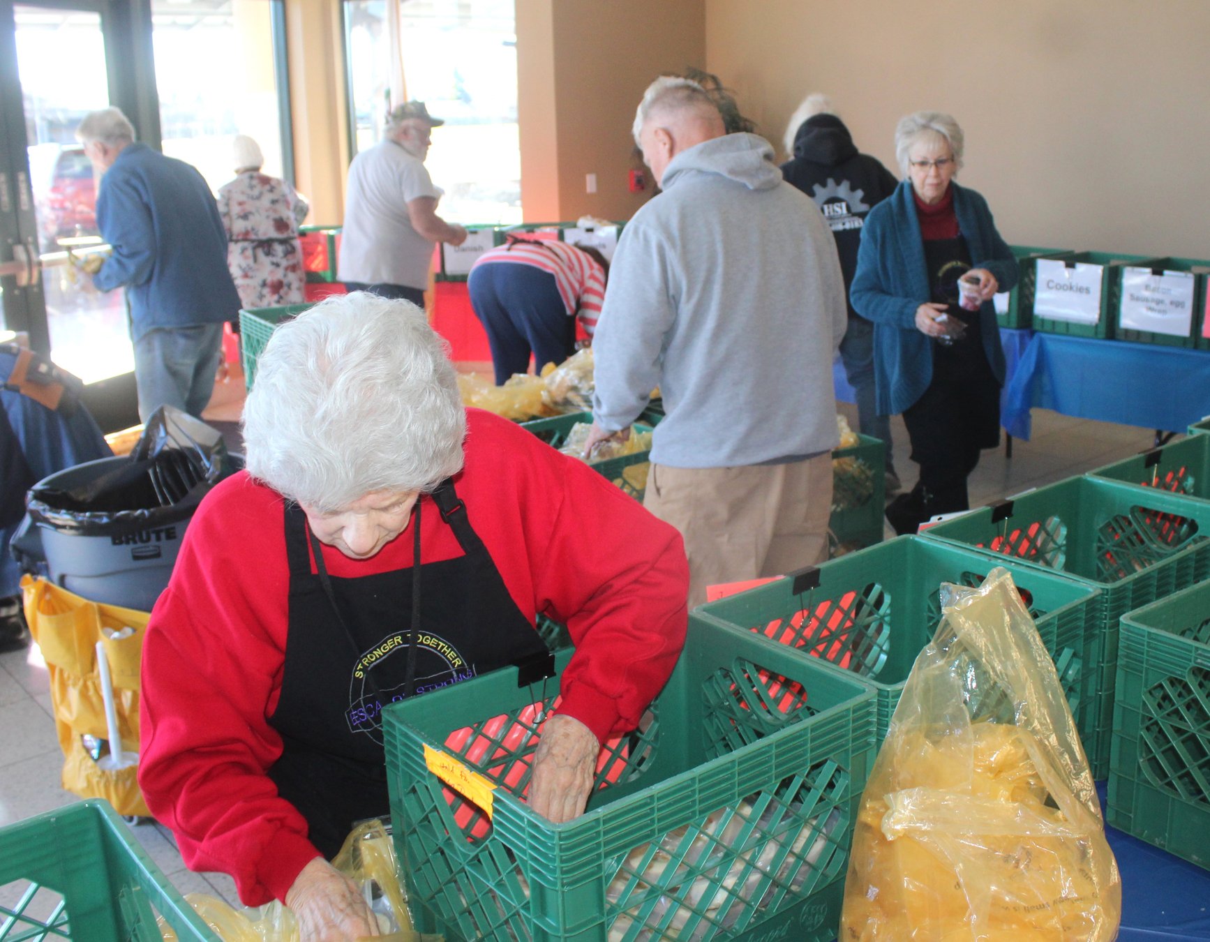 Escalon Strong stages local food distribution - Escalon Times