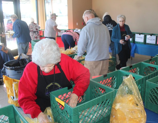 Escalon Strong stages local food distribution - Escalon Times