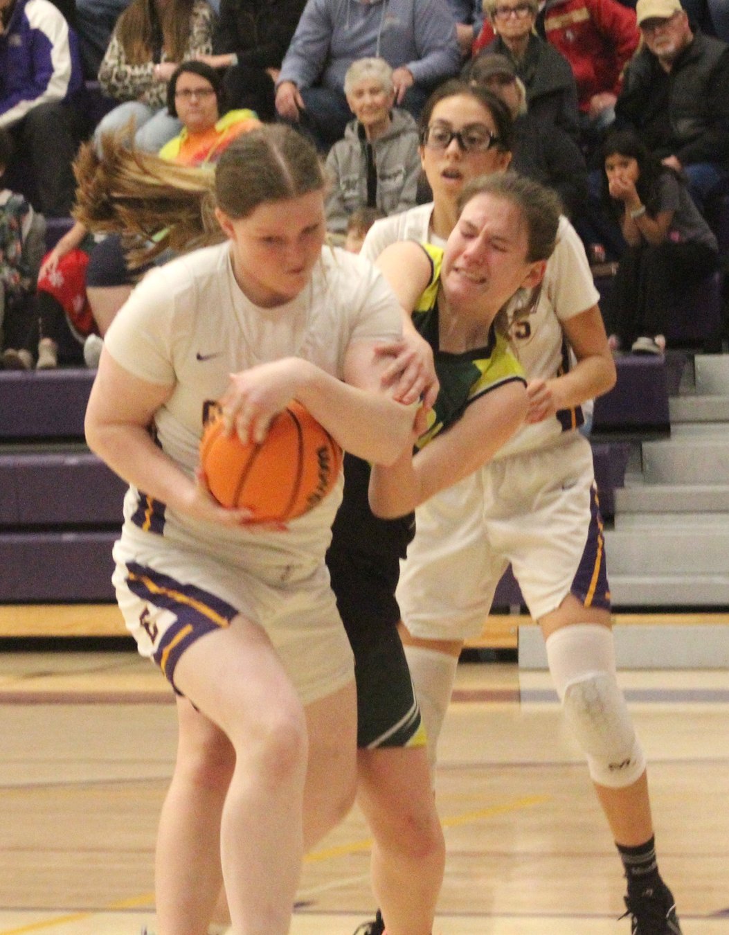 Postseason sees Lady Cougar hoopsters hitting their stride - Escalon Times