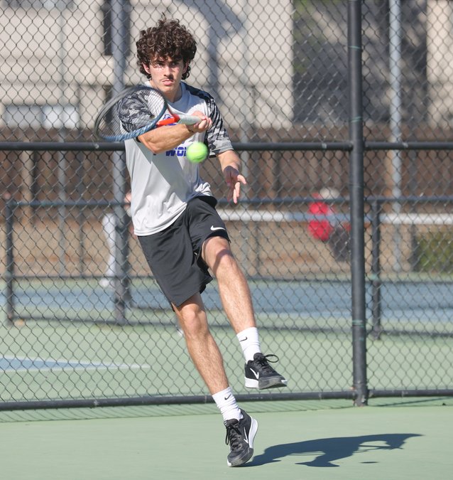 ROUNDUP: Sierra topples Manteca for big tennis win - Manteca Bulletin