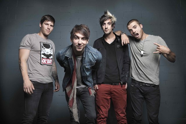 Fair books ‘All Time Low’ band - Ceres Courier
