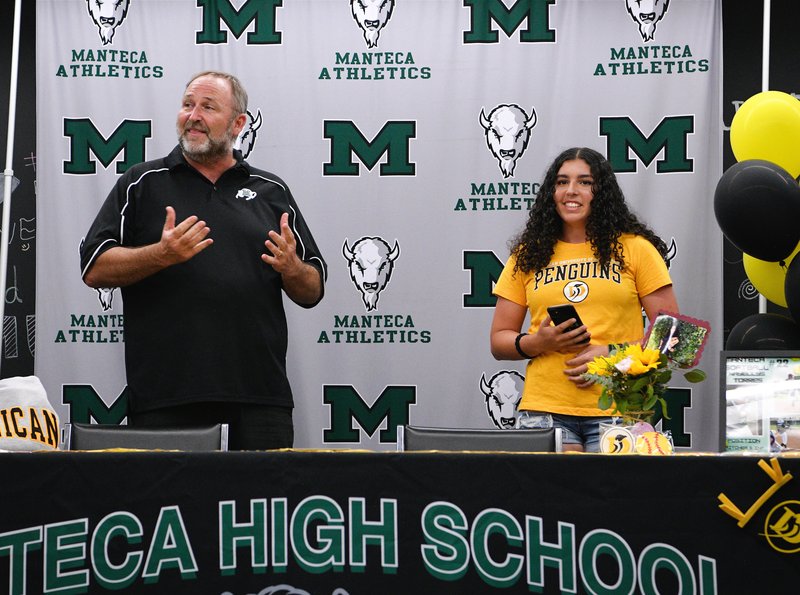 Manteca pitcher signs with Dominican University - Manteca Bulletin
