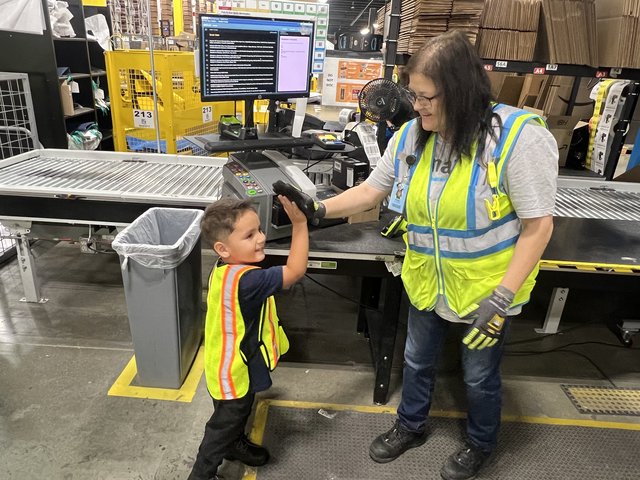 Kids come to work with Amazon parents - Turlock Journal