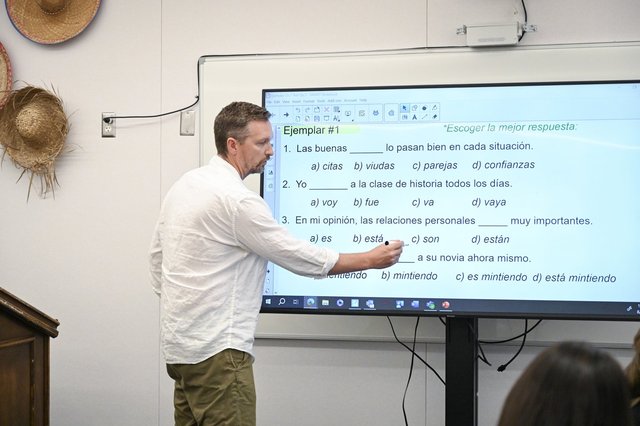 Spanish teacher lives compelling life beyond Manteca High campus ...