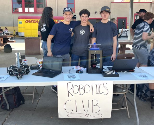 Robotics team gears up for year of competition - Oakdale Leader