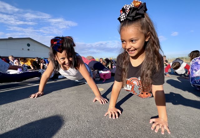 Beaver School pushup challenge draws attention to veterans’ suicide problem - Ceres Courier