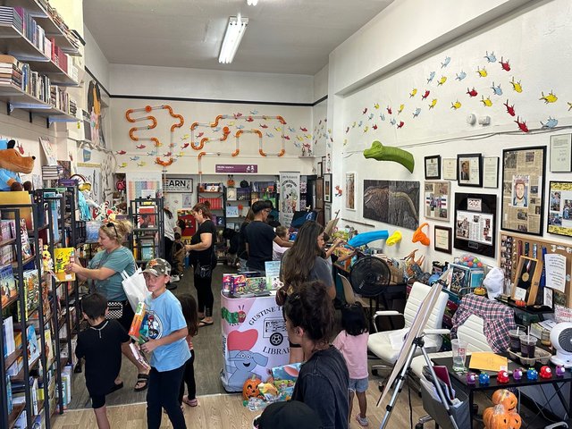 TRAVELING LIBRARY DAY - Westside Connect