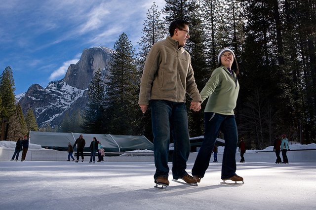 IT’S SNOW TIME IN 209 - Manteca Bulletin