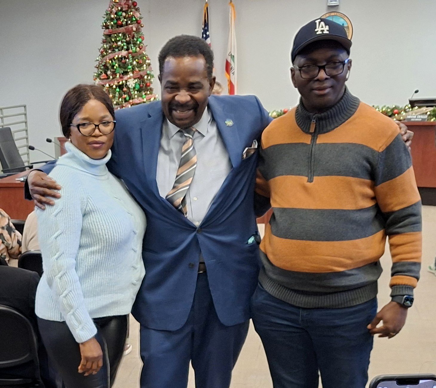 Paul Akinjo sworn in as Lathrop’s new mayor - Manteca Bulletin