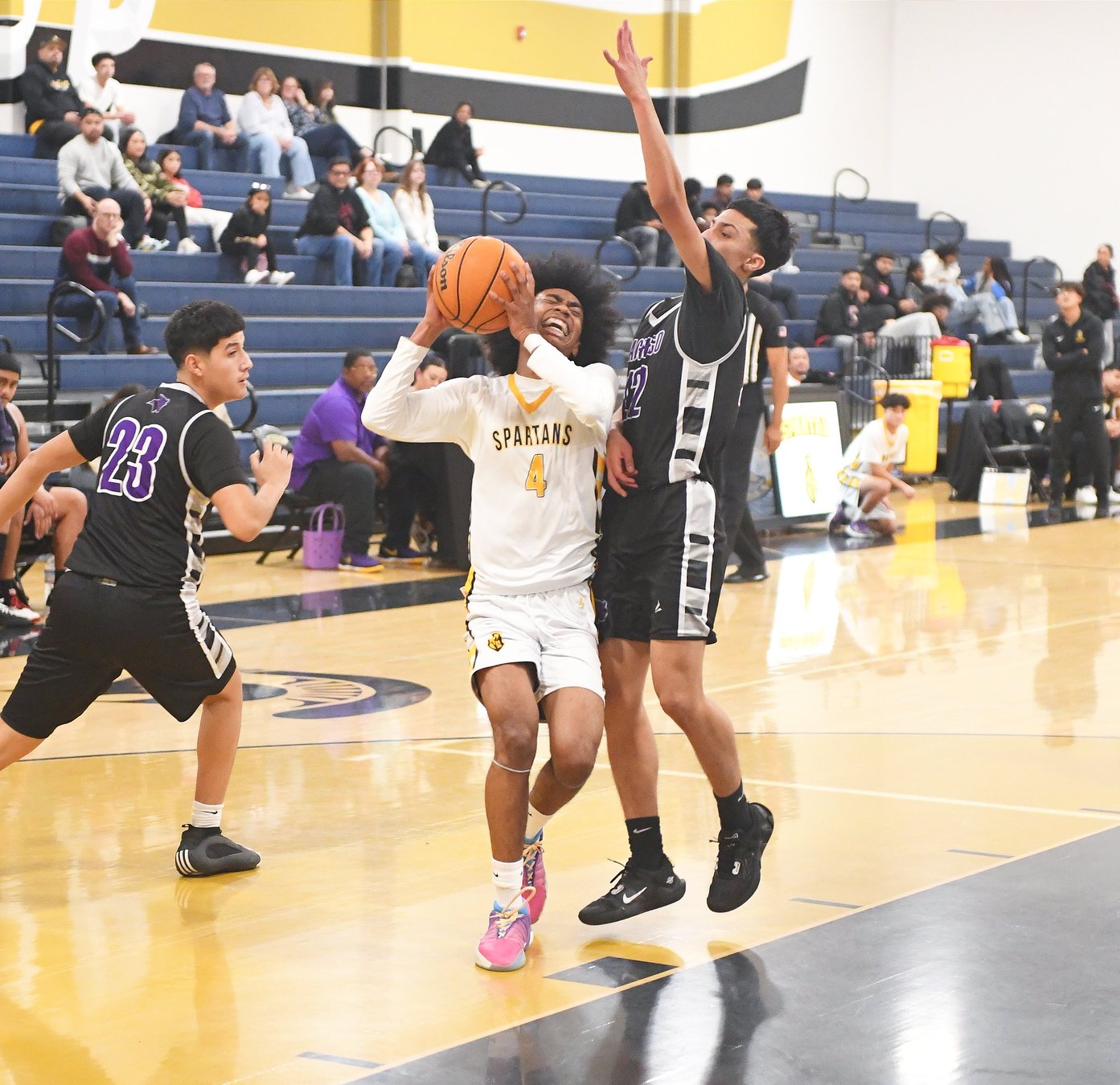 Neal’s early flurry sparks Lathrop to WAC-opening win - Manteca Bulletin