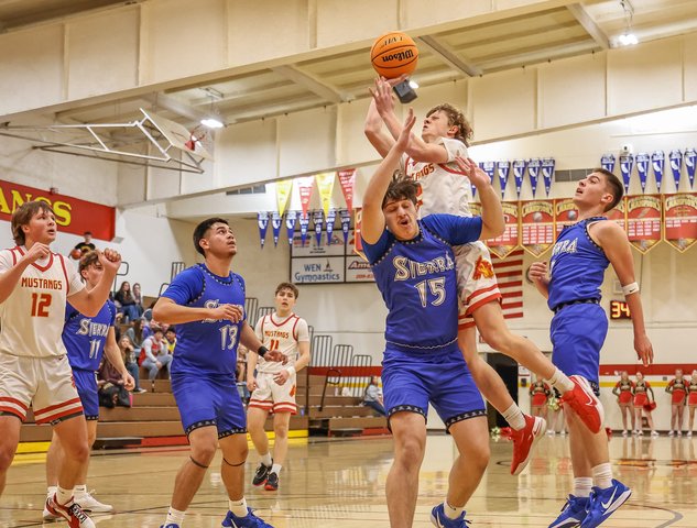 League victory at home for varsity basketball boys - Oakdale Leader