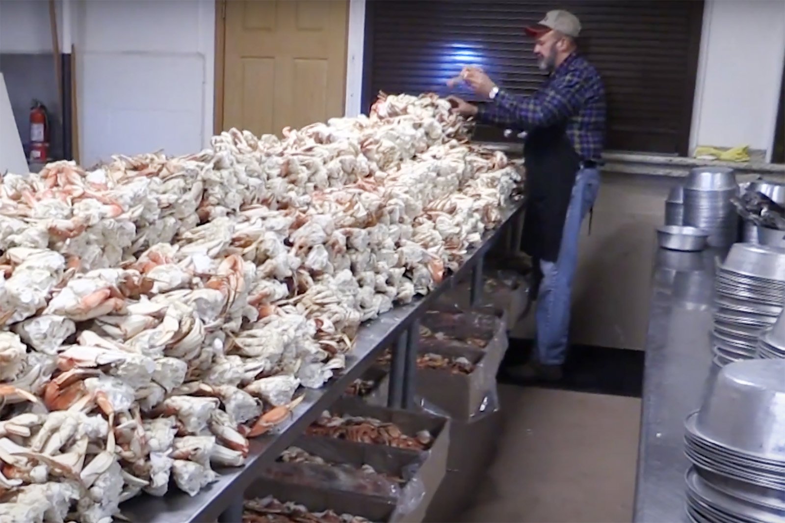 Grab your crackers and butter warmers, it’s crab feed season - Turlock ...