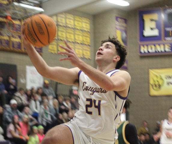 Road loss, Homecoming win for varsity basketball boys - Escalon Times