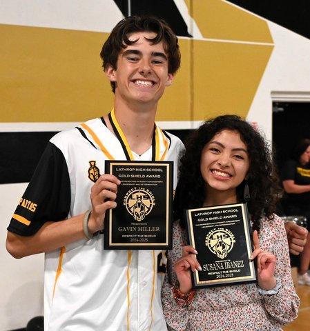 Lathrop High conducts ‘Respect the SHIELD’ rally - Manteca Bulletin