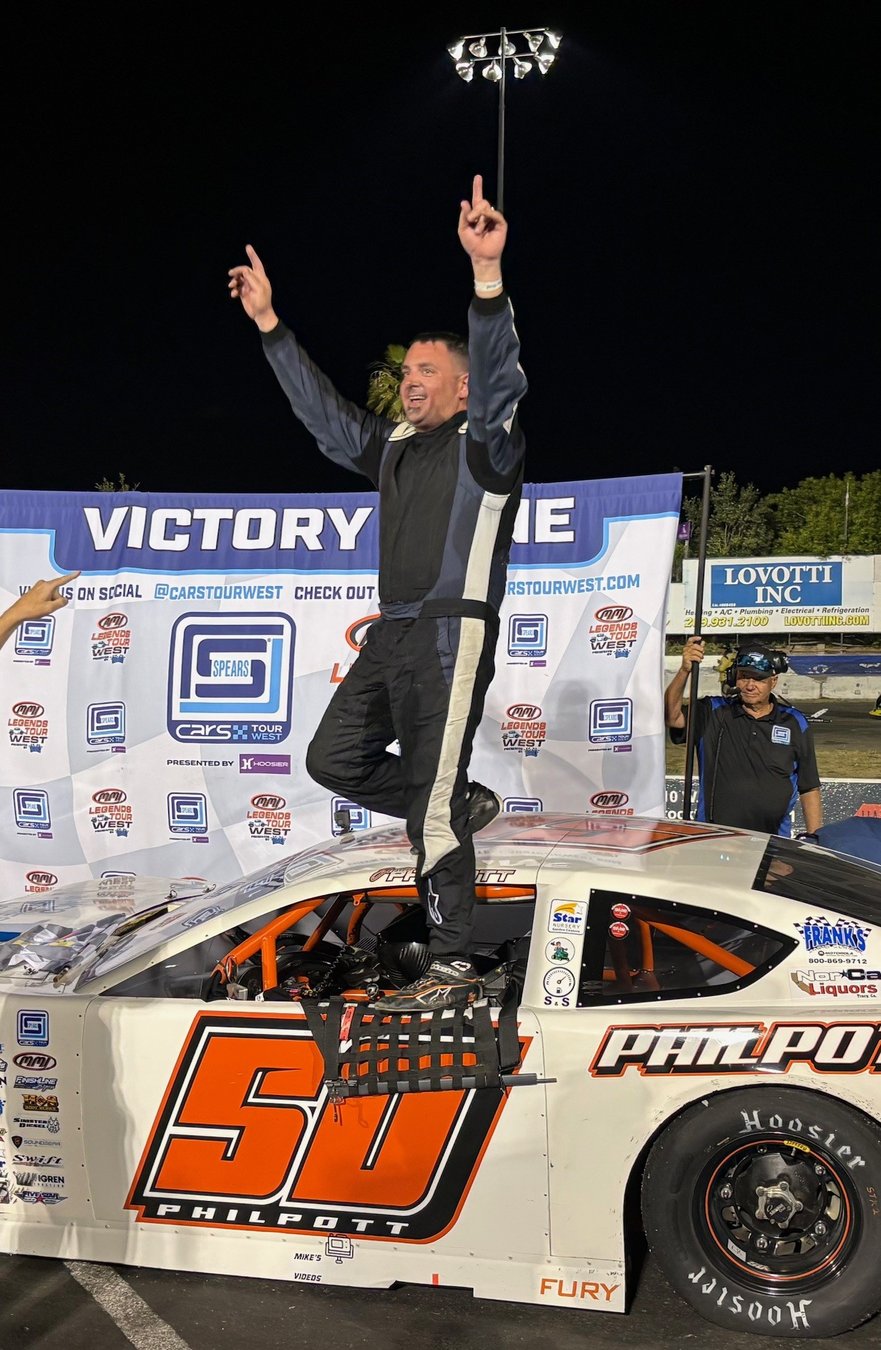 Philpott survives, scores victory at Stockton 99 - Oakdale Leader