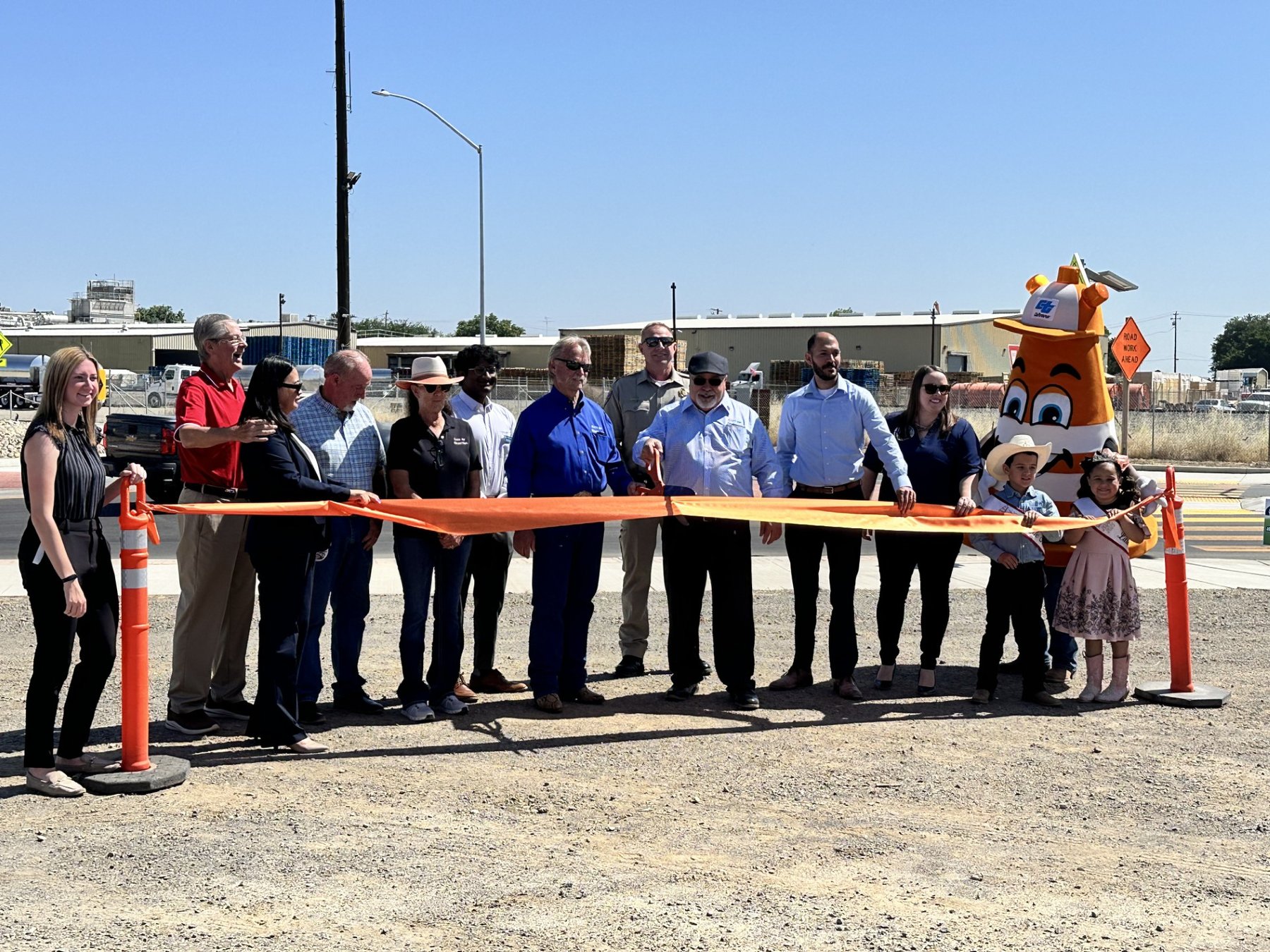 Gustine marks completion of roundabout with ribbon-cutting ceremony ...