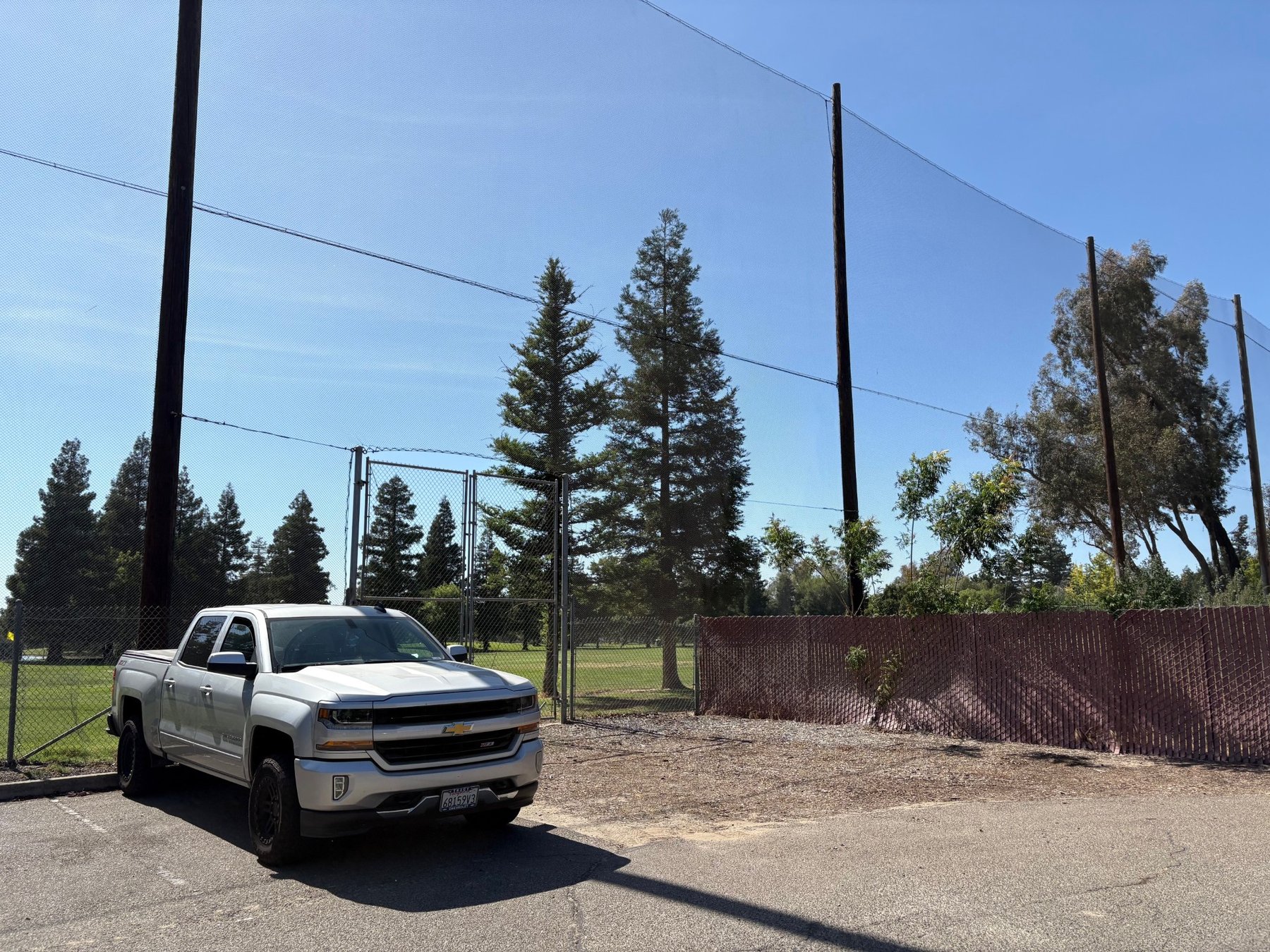 GOLF BALLS RAIN DOWN ON GOLF VILLA HOMES - Manteca Bulletin