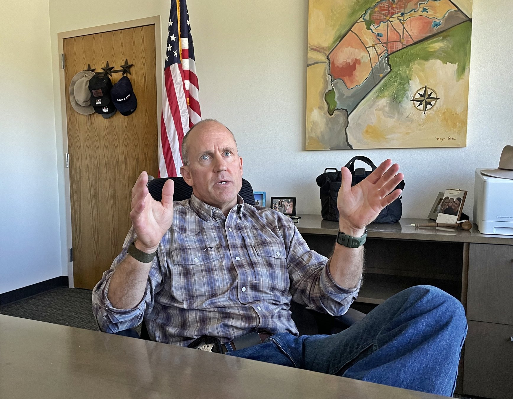 Stanislaus sheriff stands alone in 911 dispatch dispute, despite public ...