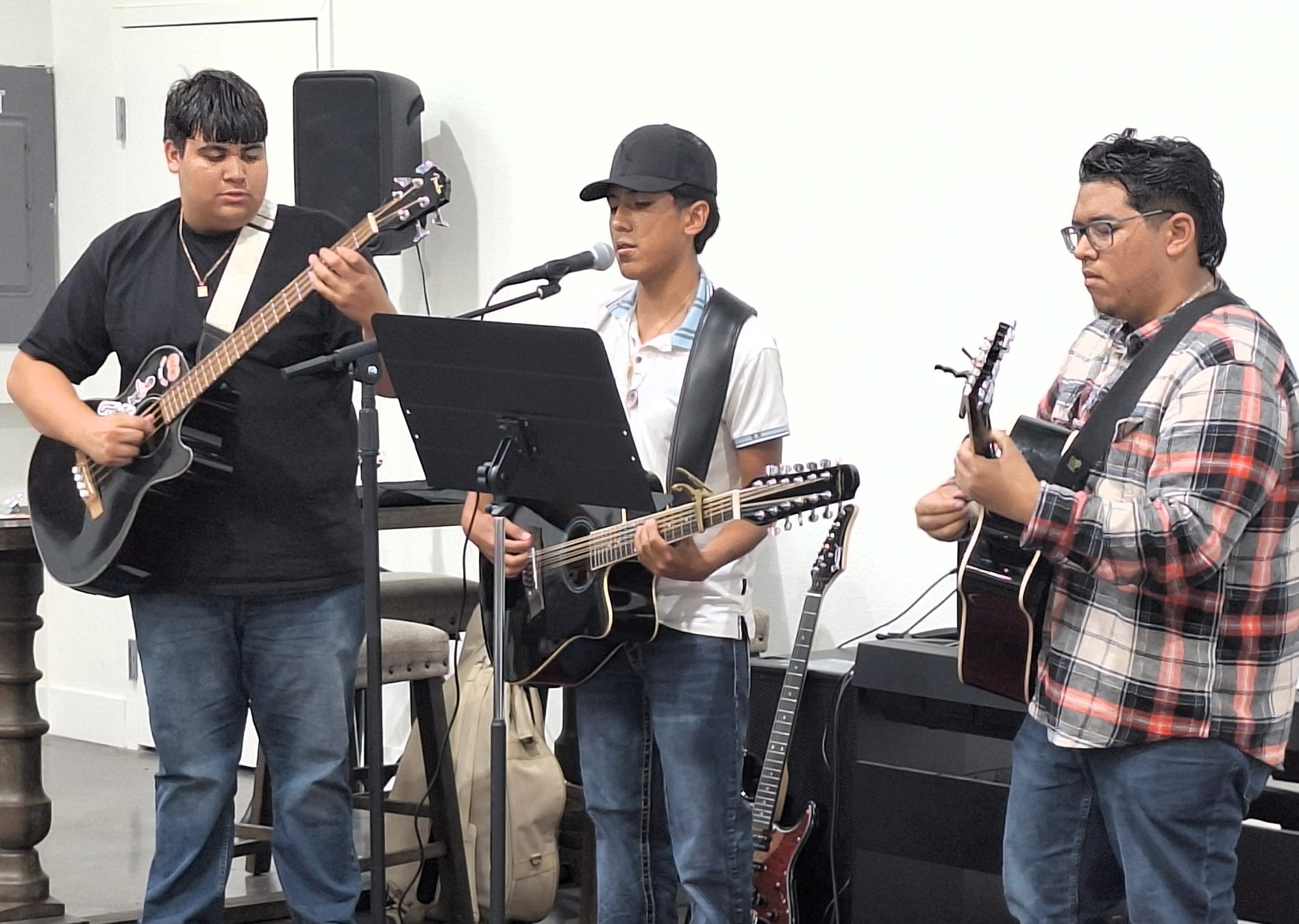 TUNING UP FOR THE TOMMIES - Manteca Bulletin