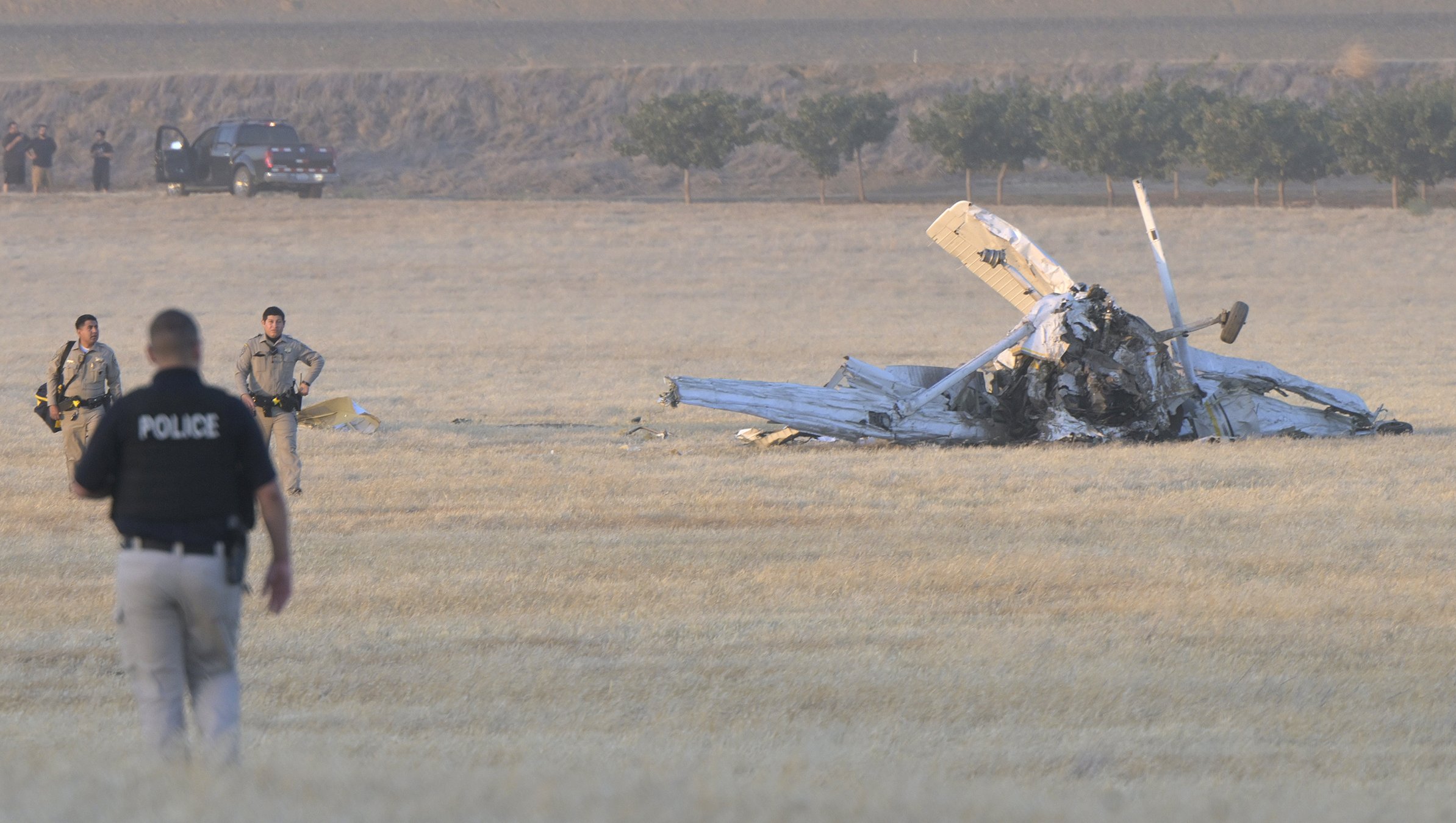 Pilot killed after small plane crashes in field near Los Banos, FAA ...