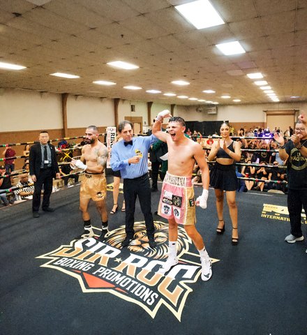 Palacio wins pro boxing debut in convincing fashion - Turlock Journal