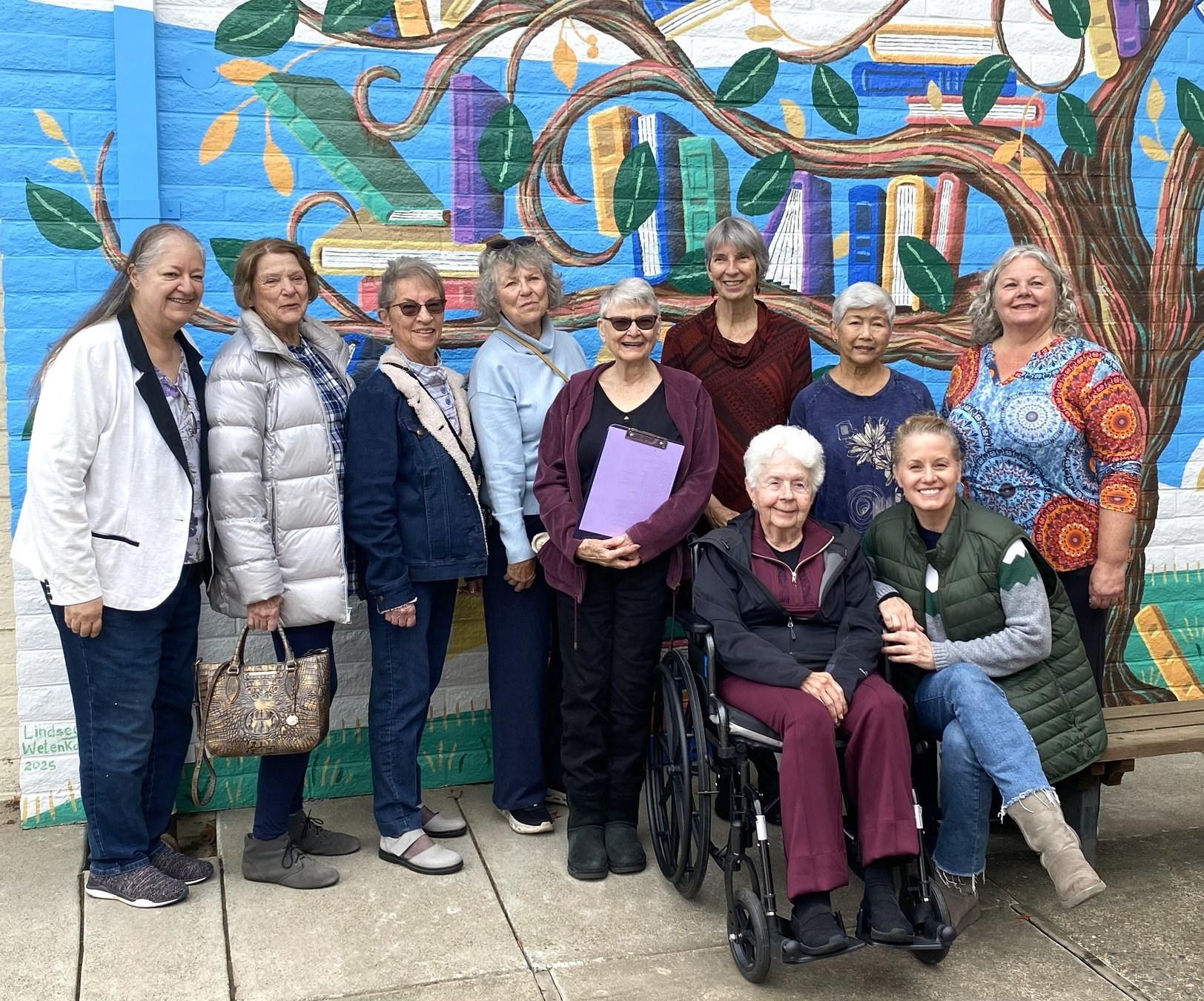 Mural dedication brings friends together - Oakdale Leader