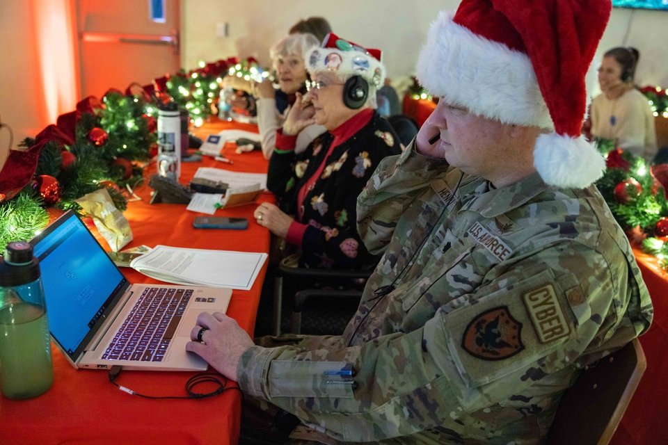 NORAD celebrates 70 years of tracking Santa’s flight - Turlock Journal
