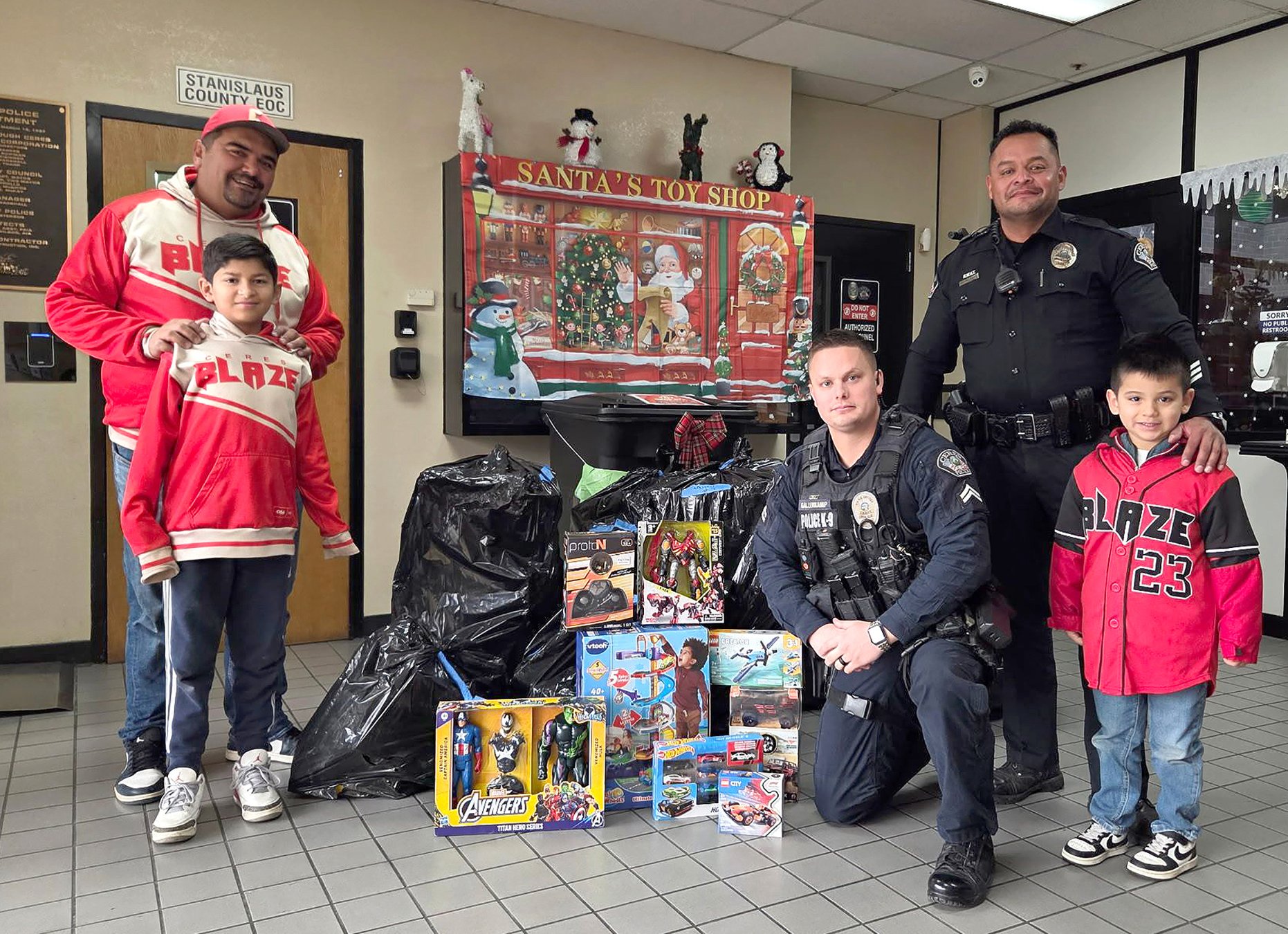 Blaze, Arsenal baseball co-host Toy Drive tourney - Ceres Courier