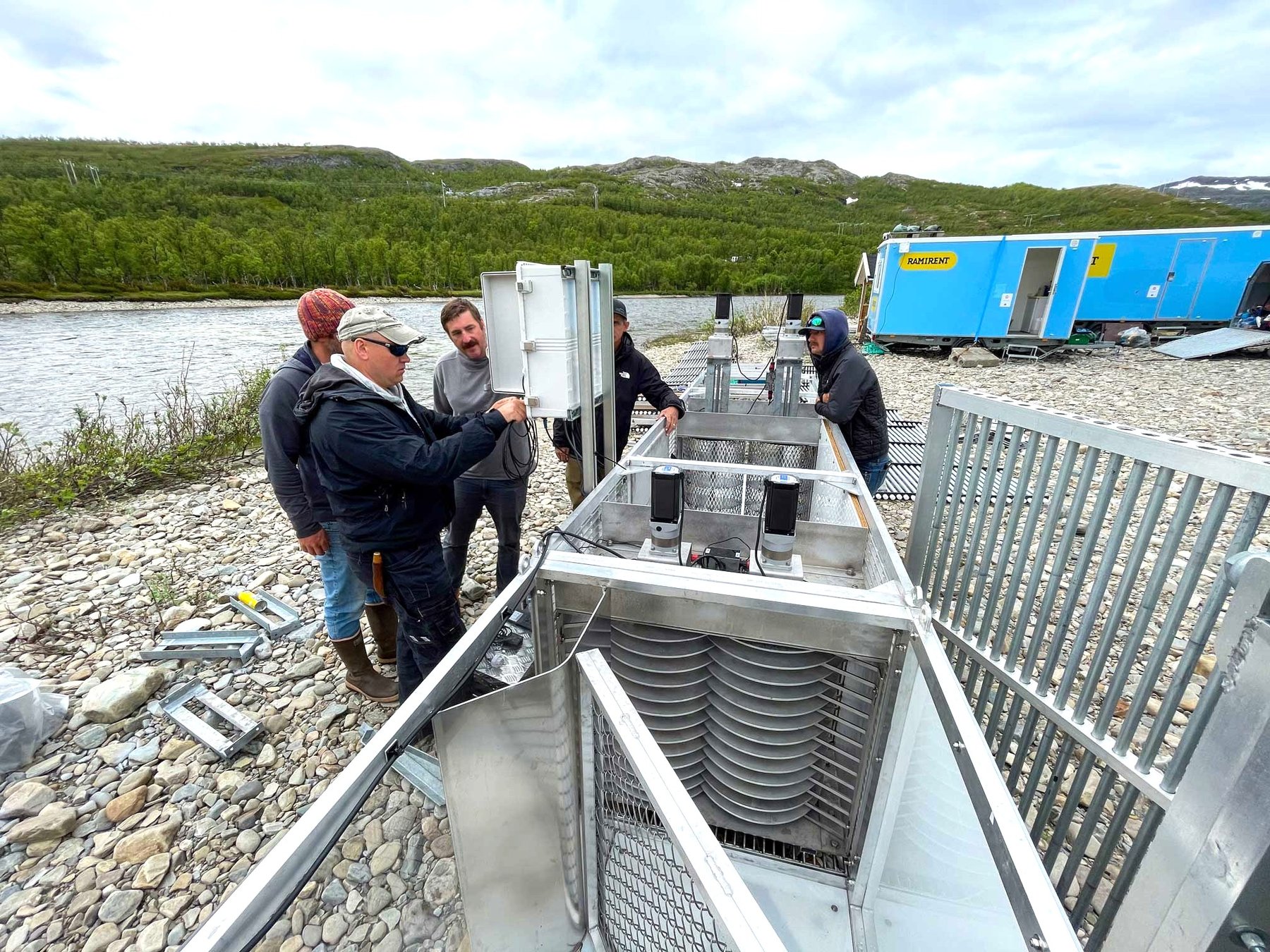 AI-powered salmon sorting system proves successful - Riverbank News